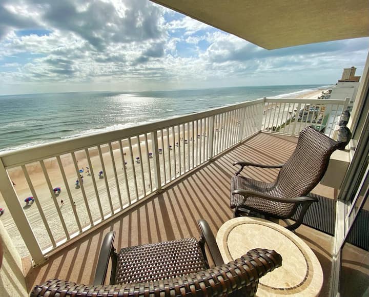 *New* Gorgeous Ocean Front Studio In Daytona! - Ormond Beach, FL