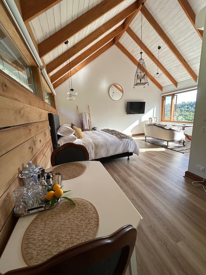 Rainy Hill Retreat - The Loft - Gembrook