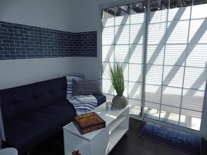 Bella's Blue Brick Room (Studio Apartment) - Simi Valley, CA