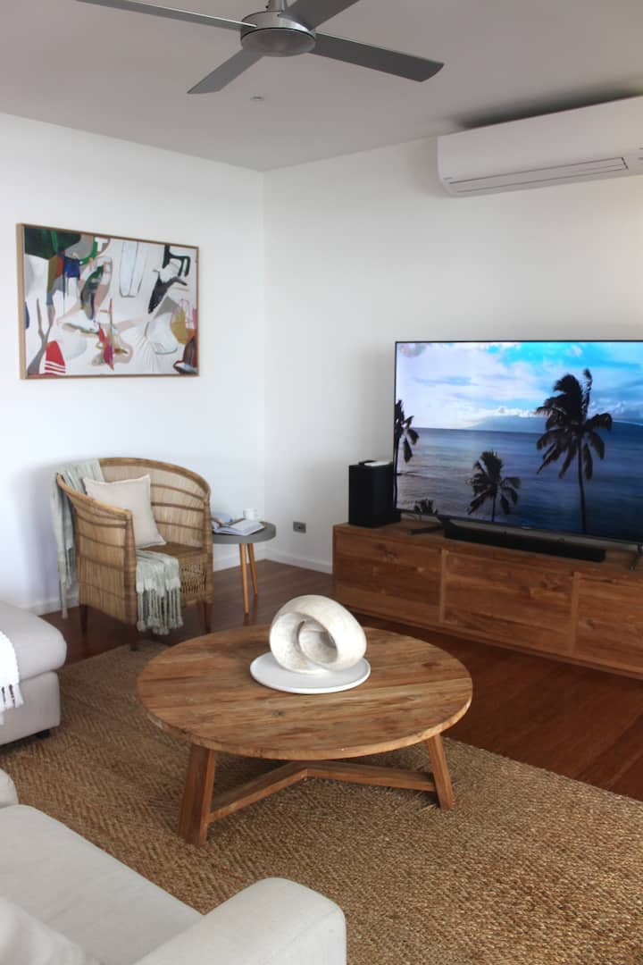 Spacious, Stylish & Fun Close To Beach & Pool - New South Wales