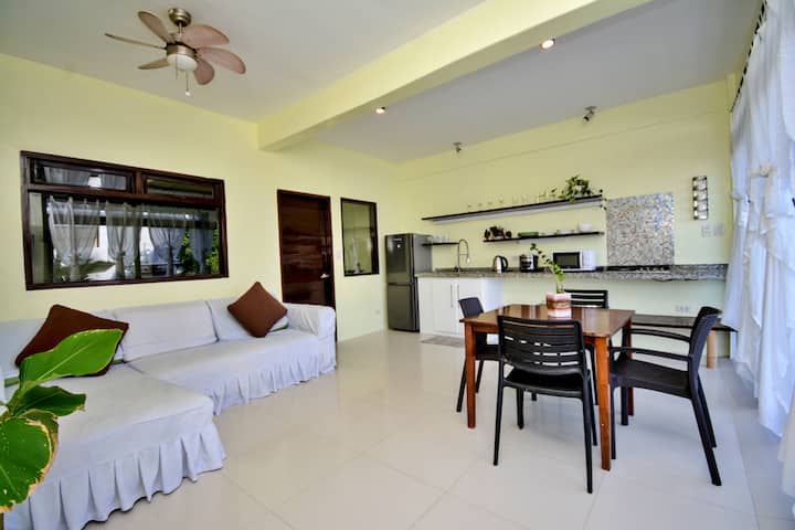 Unit 4, Private Apartment 1 Bedroom, 3rd Floor - Malay