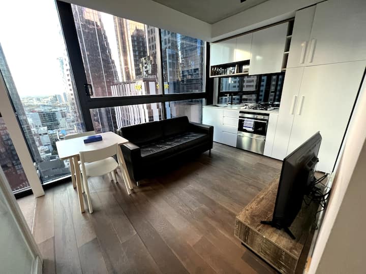 Walk To Melbourne Central 1br With City View - Melbourne