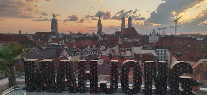Spend The Night In The Historic Basement Vault - München