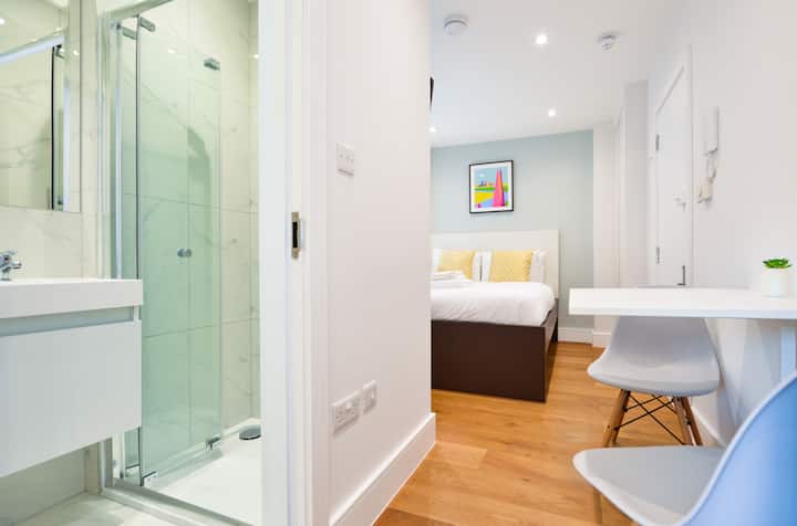 Golders Green New Cosy Studio - London