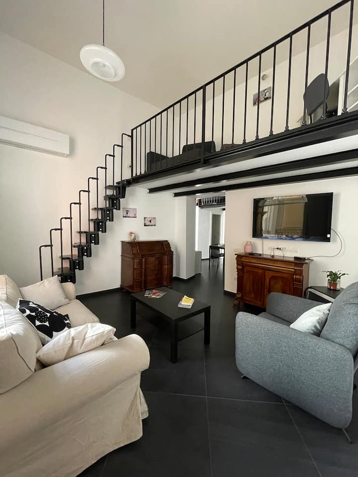 Holiday Home Mimì - In Salerno's Historical Centre - Salerne