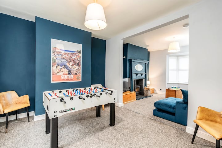 Spacious Yorkshire Coast House For Groups - Saltburn-by-the-Sea