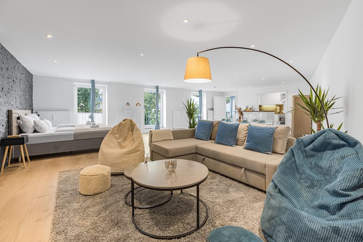 Prime: City Apartment For 6 | New & Modern - Munich