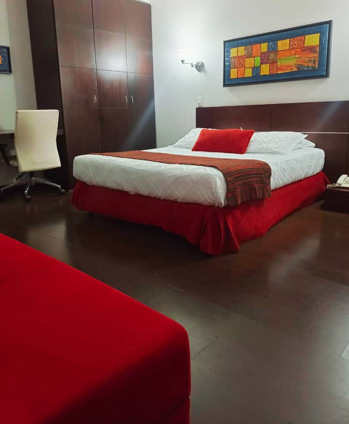 Super Habitación, Piscina, Mejor Sector De Cali - Cali