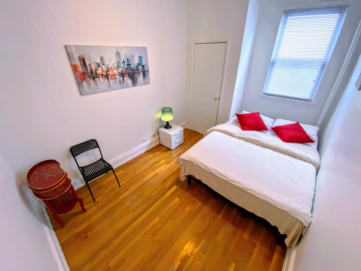 Cozy And Bright Bedroom Astoria - Manhattan, NY