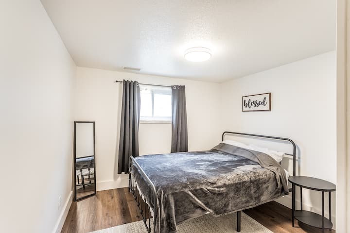 Cozy 2br Airbnb Gem - Sioux Falls, SD