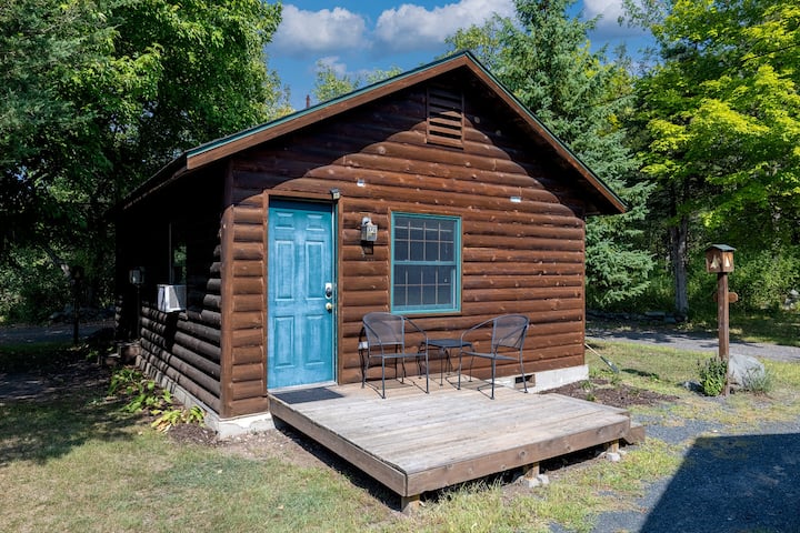 Wannigan Point Cabin #4 - Taylors Falls, MN