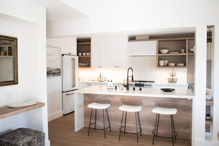 Modern Downtown Sonoma Condo - Sonoma, CA
