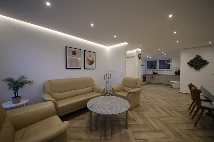 Luxuryflat*4rooms*8pers*own-kitchen&bathroom - Löwenstein