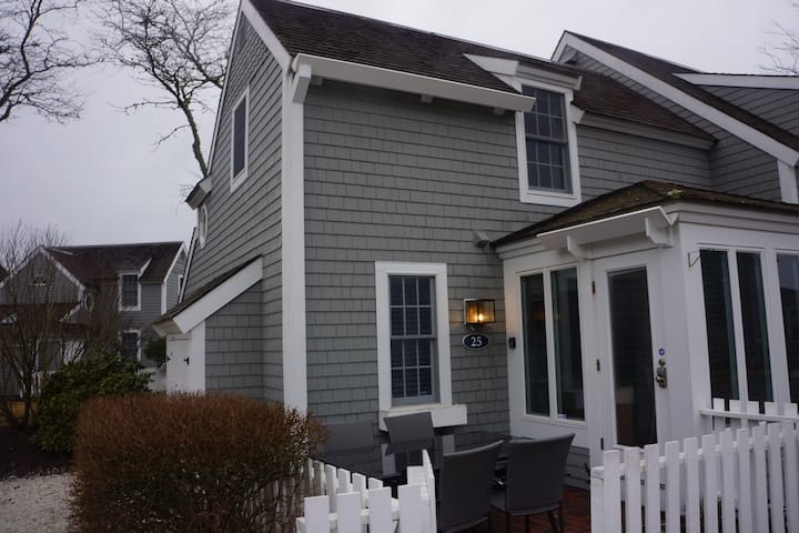 Maushop Summer Gem - Martha's Vineyard, MA
