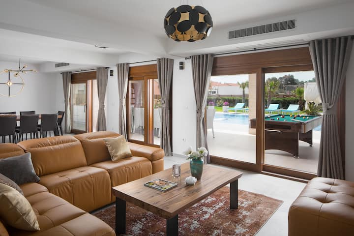 Malibu Eclipse – Luxury Villa With Pool & Spa - Vir