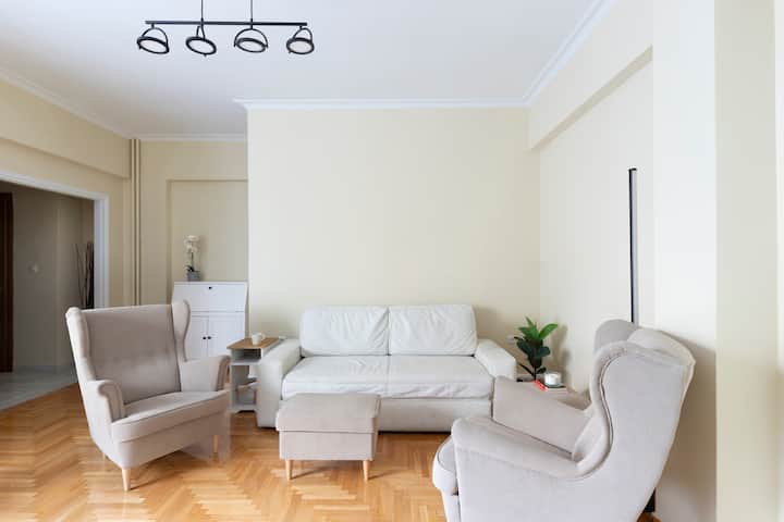 Spacious Syntagma 2-bedroom Apt - Ermou Street - Athènes