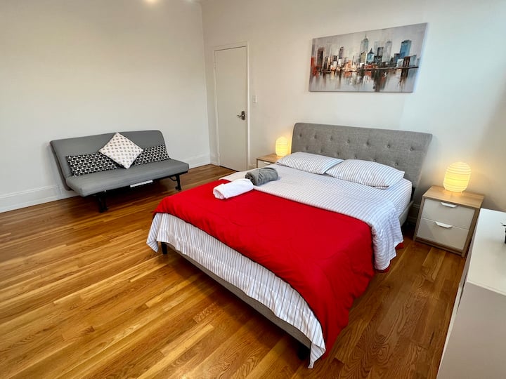 Large Sunny And Clean Private Bedroom Is Astoria - New York City