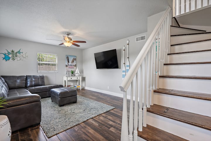 Splashy Getaway - 15 Mins To Clearwater Beach - St. Petersburg, FL