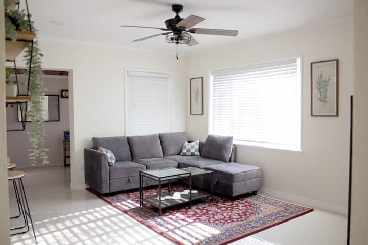 Heated Gated Pool, 15 Mins To Clearwater Beach! - Indian Rocks Beach, FL