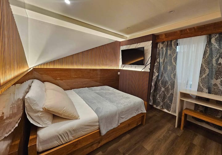 (3f) Brand New Megatower4 Unit Next To Session Rd - Baguio