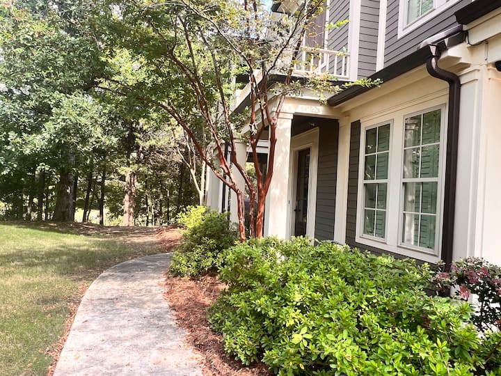 Luxury Rebel Golf Course Condo - Oxford, MS