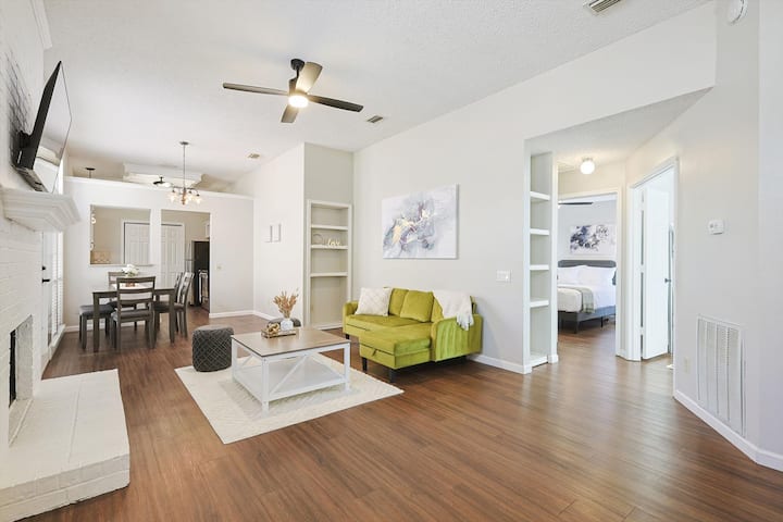 Stylish 3br Stay Near Lake Lewisville, Grapevine - Flower Mound