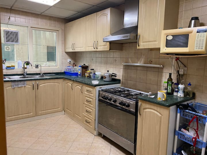Spacious Furnished Room - United Arab Emirates