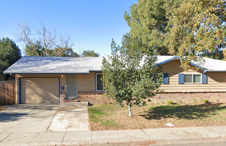 Charming Duplex In Central Davis - Davis, CA
