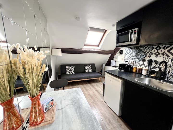 Emplacement Imbattable Près Des * Champs-élysées * - Paris