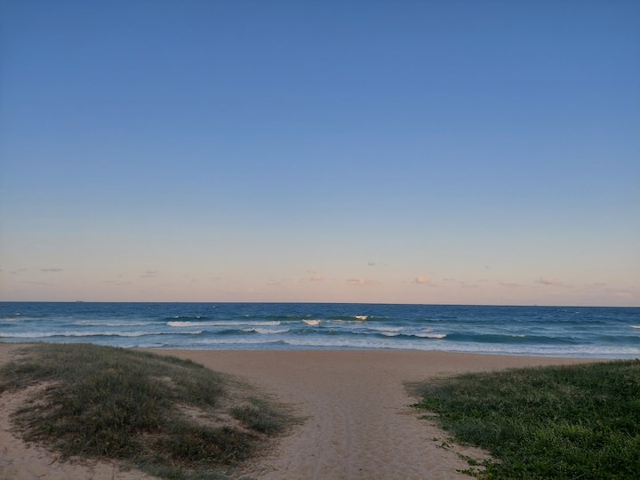 Beachside Home Warana, Bikes, Beach And Brewery - Mooloolaba