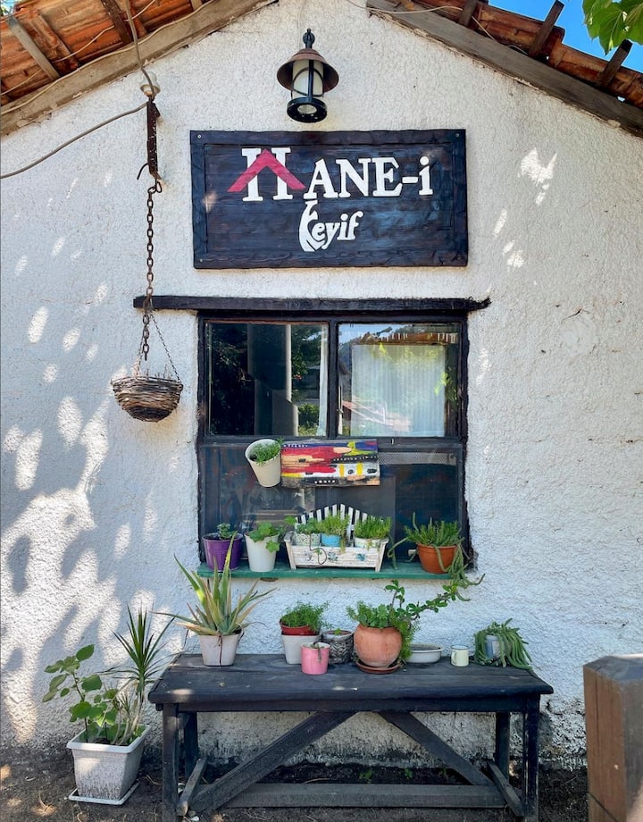 ÇıRalı’da Denize 6 Dakika Yemyeşil Bahçeli Oda - Çıralı