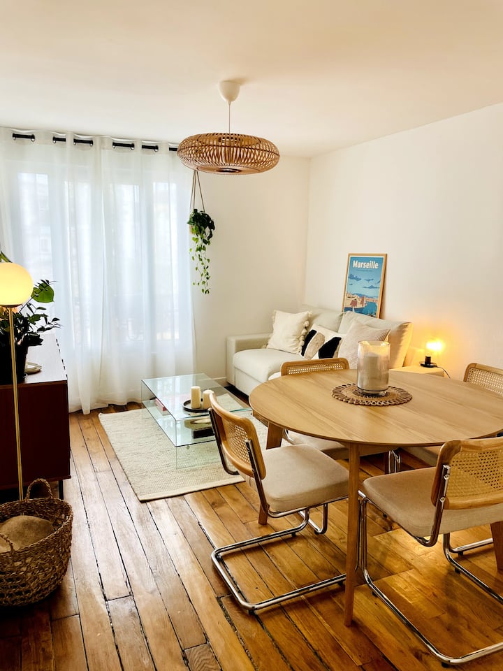 Magnifique Appartement Au Calme - Montmartre - Parigi