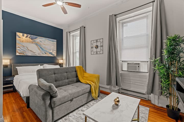 *King-bed Suite* Sleeps 4 * 65" Tv * Rittenhouse - Philadelphia