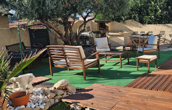 Studio Meublé Avec Parking - Beaucaire