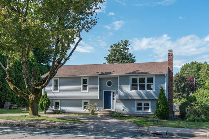 House In Narragansett Pier - Narragansett, RI