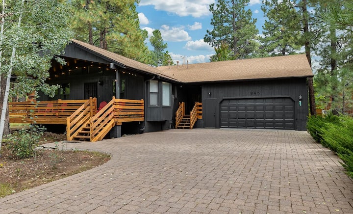 Caribou Cabin| Outdoor Deck W Firepit Table & Tv - Munds Park, AZ