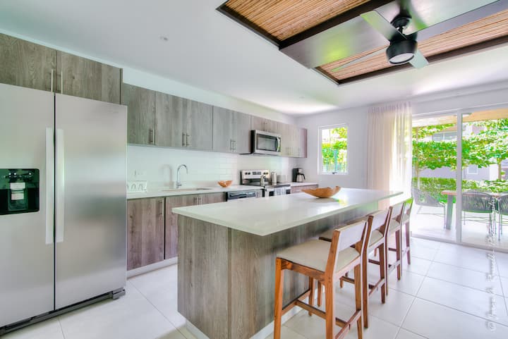 Family Fave! 4 Bedroom Home- Sleeps 8 - Costa Rica