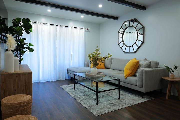 Elegant 1bd/1bth Condo Near Sf & Sfo + Amenities! - Daly City, CA