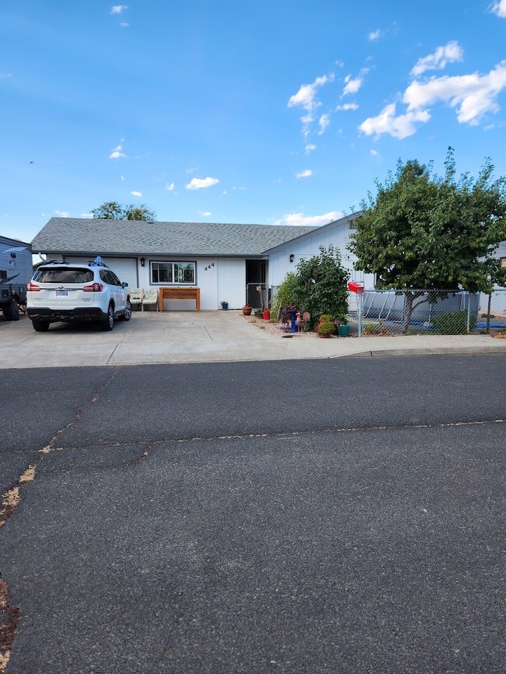 Annie's Summer Home - Madras, OR