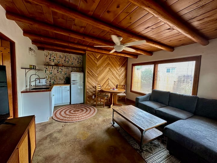 Nob Hill Stay - Albuquerque, NM