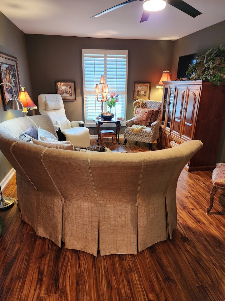 Relax & Recharge - Brentwood, TN