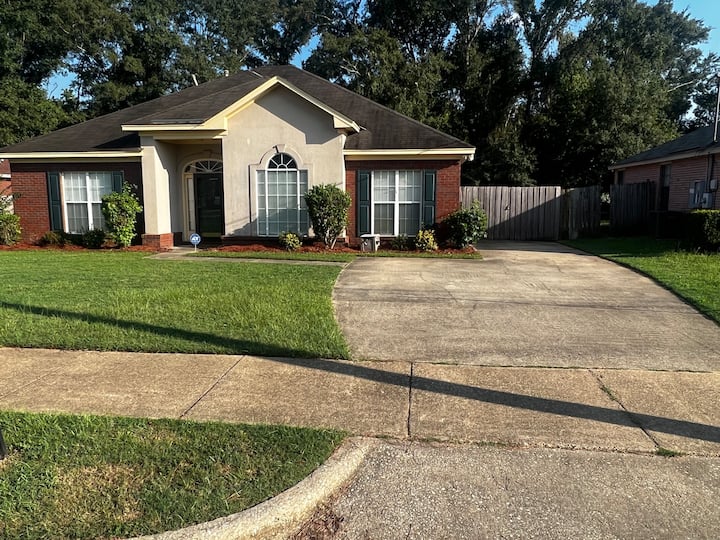 Charming 2-bedroom, 1 Bath Home - Montgomery, AL