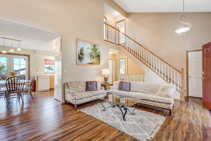 Furnished Room In A Specious House (Bt-b) - Colorado Springs, CO