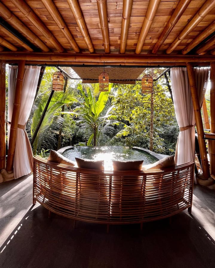 Tranquil Bamboo Haven: Eco Bamboo Island #4 - Besakih