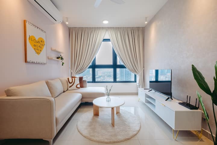 Enchanted Stays Near Mrt Aeon Sunway Velocity Mall - Kuala Lumpur