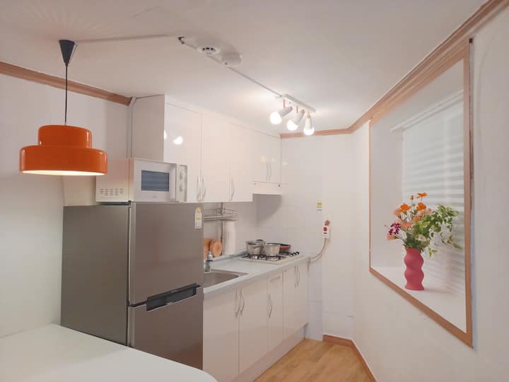 Hongdae/ Cozy&clean House/2rooms - Seoul