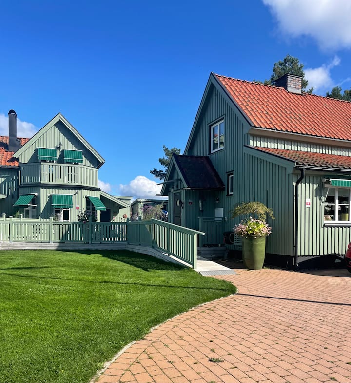 Eget Hus På Ekerö Några Minuters Gång Till Vattnet - Tumba