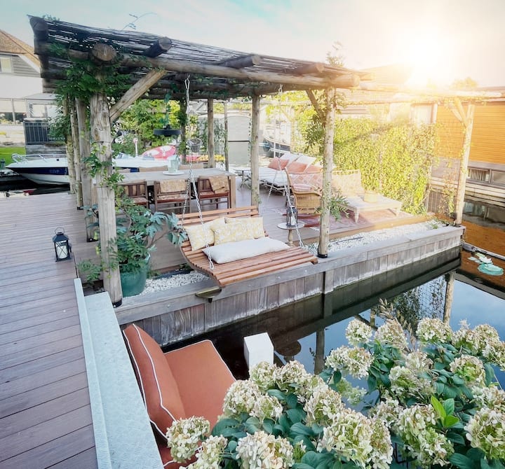 Romantic Water Cottage - Amstelveen