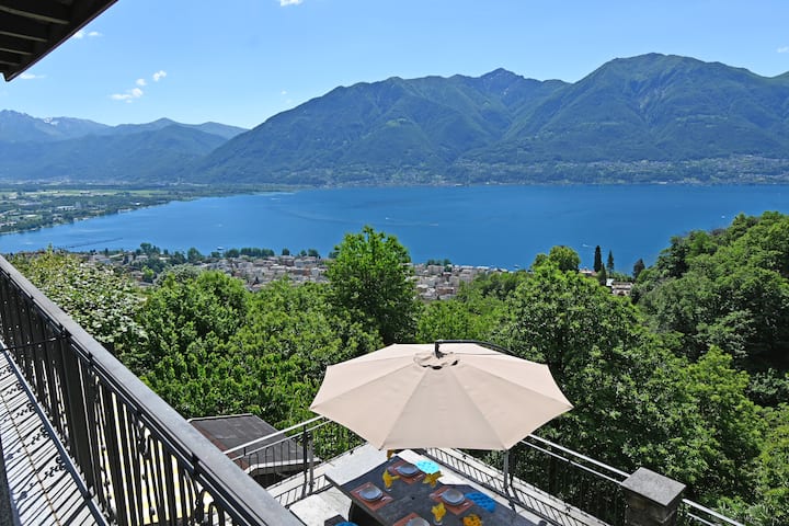 Maison Tessinoise Baignante De Soleil - Orselina