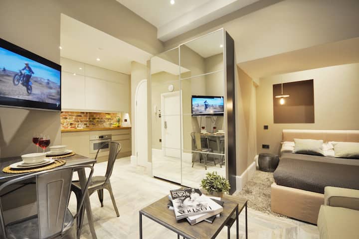 Nice Studio In The Famous Notting Hill - Basement. - Notting Hill